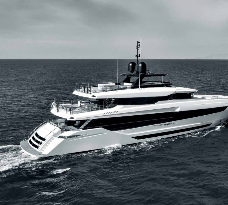Mangusta Yachts (Overmarine) open style performance luxury motor yachts ...